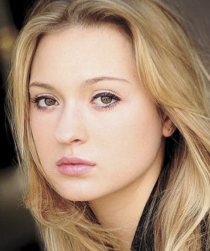 Эшли Фусс (Ashlee Füss): фильмография, фото, биография. Актер.