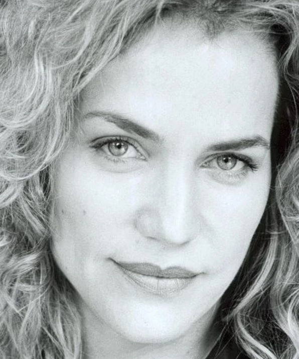 Дженнифер Кэлверт (Jennifer Calvert): фильмография, фото, биография. Актер.