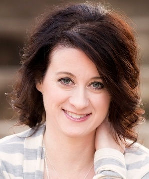 Дженни Б. Джонс (Jenny B. Jones): фильмография, фото, биография ...